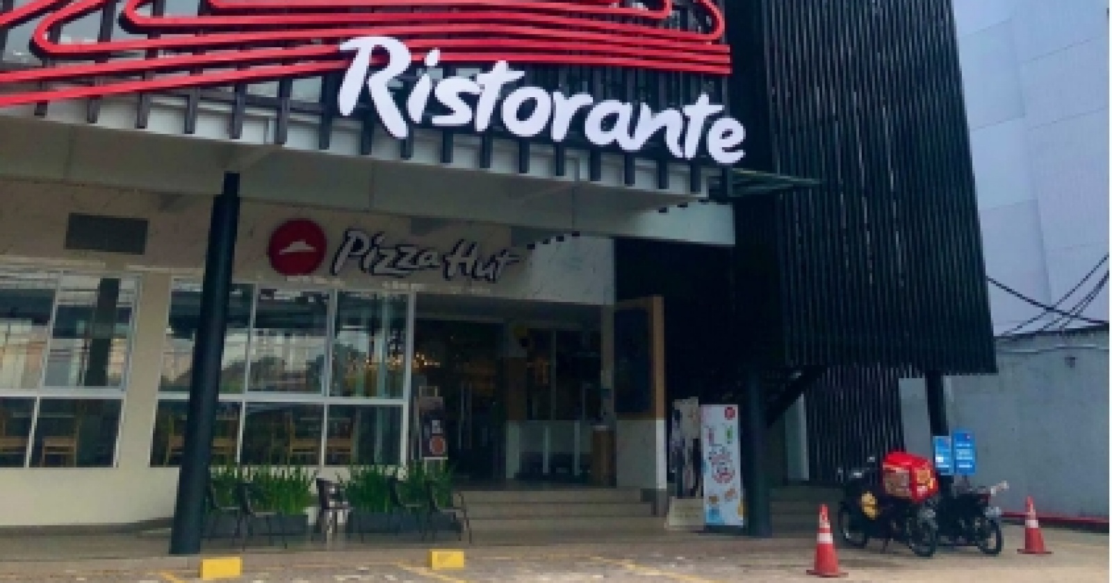 Restaurante Pizza Hut Por Dentro Home | AmRest
