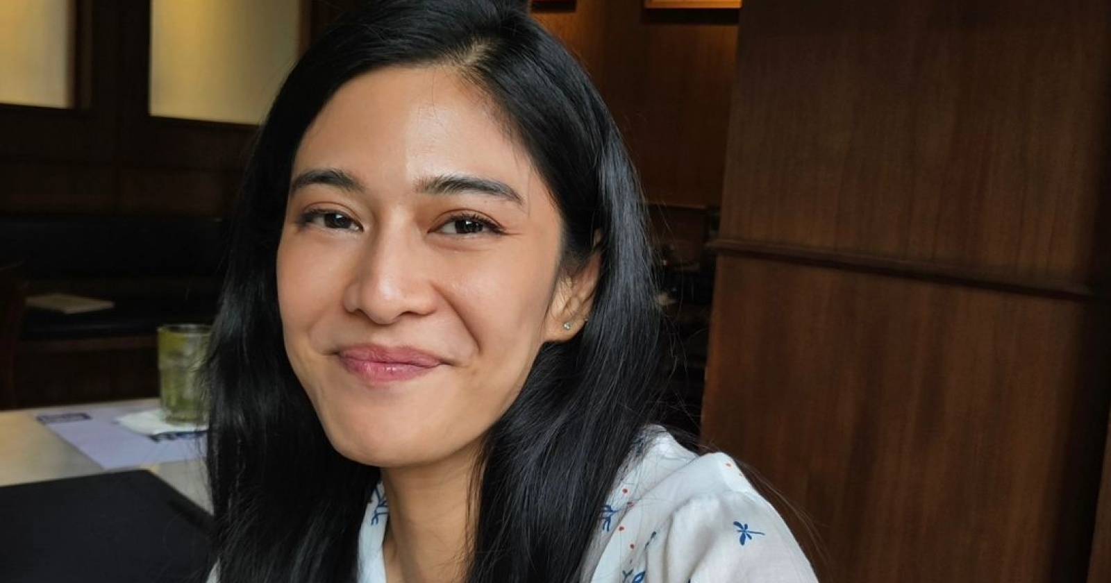 Dian Sastrowardoyo Female Daily Editorial Why Dian Sastrowardoyo Is