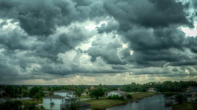 Cuaca di Sebagian Wilayah Sumbar Hujan di Siang Hari Hingga Malam