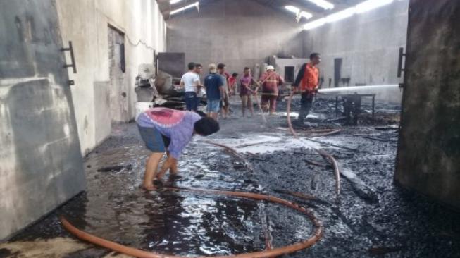 Pabrik Mebel Ceper Klaten Terbakar
