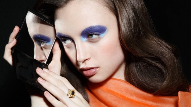 5 Palet Eyeshadow yang Bikin Tampilan Mata Lebih Penuh Warna