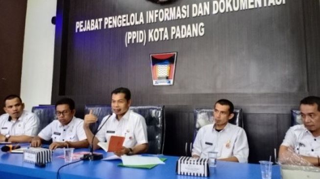 Pemko Padang Luncurkan Aplikasi Padang Smart dan E-Kelurahan Pemko Padang Luncurkan Aplikasi Padang Smart dan E-Kelurahan