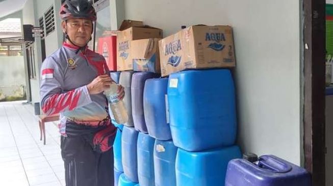 Puluhan Botol Ciu Kluthuk Disita dari Pengepul di Polokarto Sukoharjo
