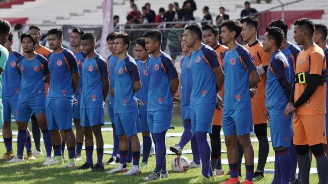 Motif Kabasaran dan Batik Bentenan di Jersey Sulut United 2020