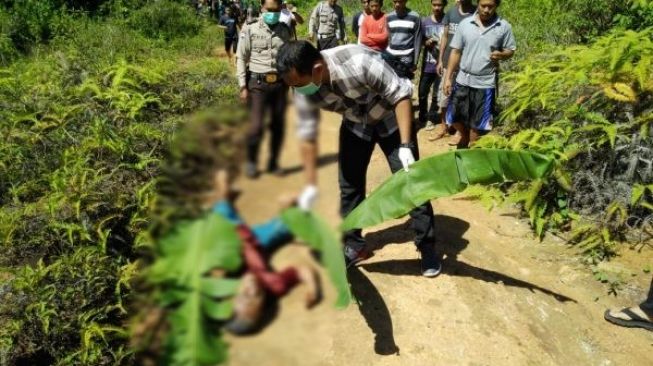 Pamit ke Kebun, Kakek di Carita Ditemukan Tewas dengan Luka Memar Pamit ke Kebun, Kakek di Carita Ditemukan Tewas dengan Luka Memar