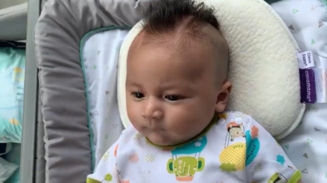 Rambut Anak Kayak Nanas Muda, Baim Wong Bikin Nangis Paula Verhoeven Rambut Anak Kayak Nanas Muda, Baim Wong Bikin Nangis Paula Verhoeven