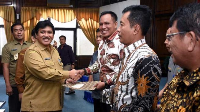 Pemprov Sumut Berikan Penghargaan Proper ke 124 Perusahaan Pemprov Sumut Berikan Penghargaan Proper ke 124 Perusahaan