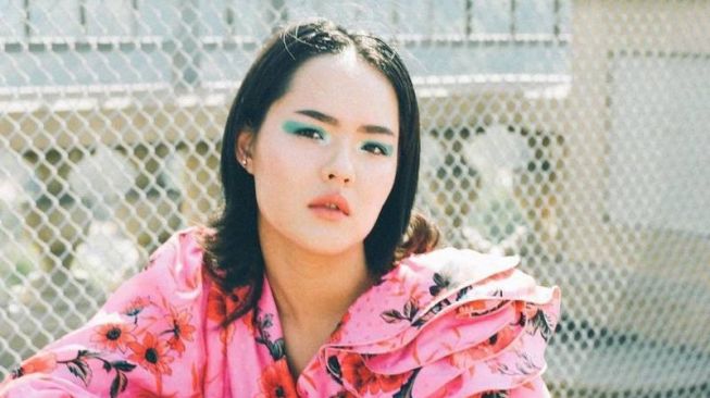 Referensi Eye Makeup untuk Jadi Highlight Riasan Meski Memakai Masker