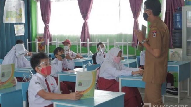 10 Persen Orang Tua Tak Izinkan Anaknya Sekolah Tatap Muka