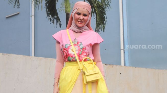 Berlian Ratusan Juta Angel Elga Digasak