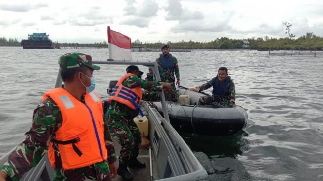 Lanal Bengkulu Dan Tim Sar Berjibaku Cari Korban Tenggelam Di Pelabuhan