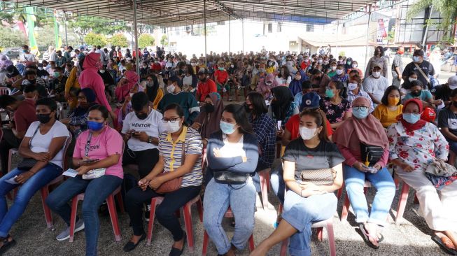 Terus Berjalan, Hampir Separuh Warga Ambon Sudah Divaksin