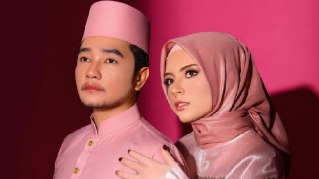 6 Gaya Pacaran Abash dengan Pacar Baru, Cara Berpakaian Sering Disorot