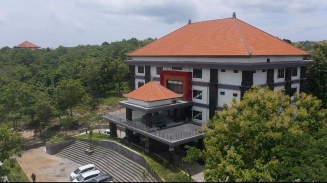 Ingin Kuliah Pariwisata di Bali? Berikut Rekomendasi Kampus yang Bisa ...