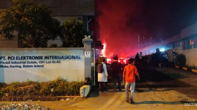 PT PCI Batam di Kawasan Industri Panbil Nyaris Ludes Terbakar
