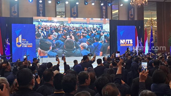 Bareng Surya Paloh, Anies Baswedan Hadiri HUT NasDem dan Dikenalkan Sebagai Capres