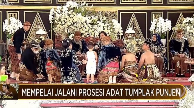 Ini 5 Potret Al Nahyan Nasution, Tak Pernah Mau Pakai Beskap di Pernikahan Kaesang dan Erina