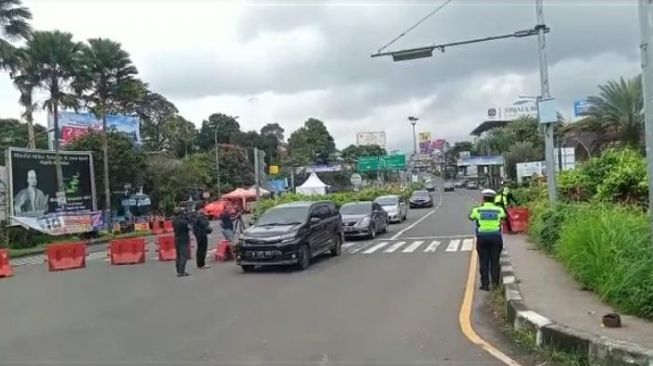 Libur Tahun Baru Usai, Arus Lalu Lintas Kawasan Puncak One Way Arah Jakarta