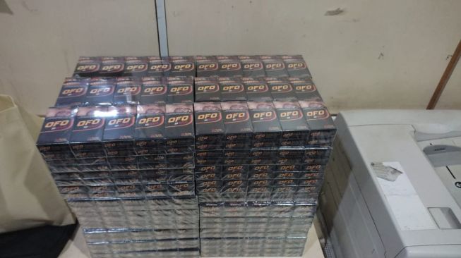 Pengawasan Rutin, Bea Cukai Batam Sita Ratusan Ribu Batang Rokok Ilegal