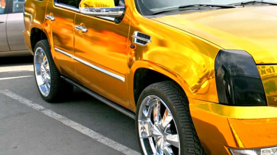 Turis Arab Saudi Bawa Range Rover Emasnya ke London