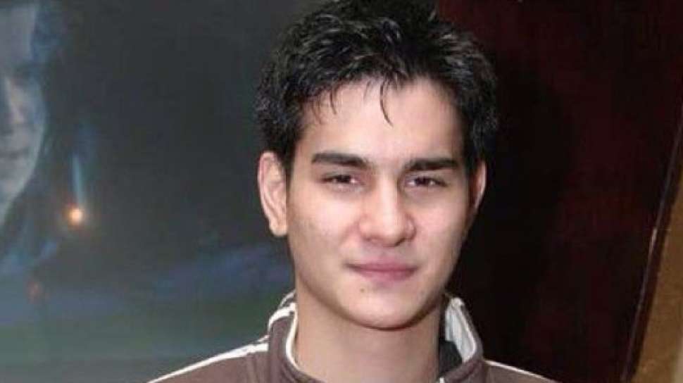 Video Steve Emmanuel Peluk Perempuan Cantik, Siapa Dia?