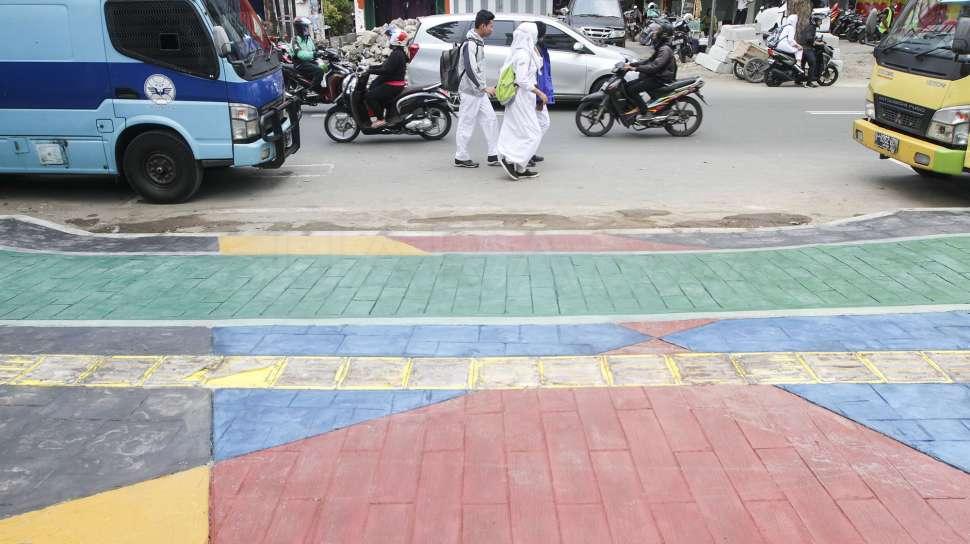 Warna-warni Trotoar Jakarta