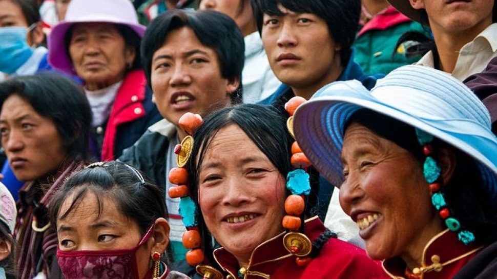 Julurkan Lidah Pertanda Hormat, Lebih Dekat dengan Tradisi Rakyat Tibet