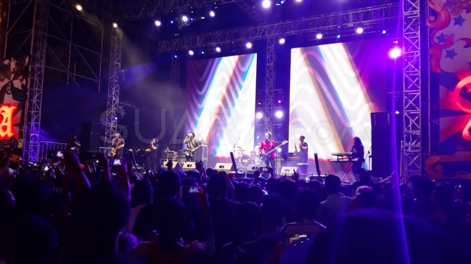 Steven and Coconut Treez Goyang Soundrenaline 2019