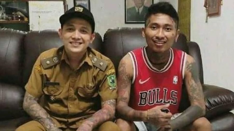 Perkenalkan Hoho Alkaf, Kepala Desa Bertato Asal Banjarnegara, Bukan Preman