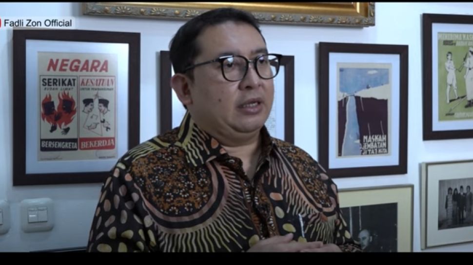 Ajak Refleksi Akhir Tahun 2020, Fadli Zon sebut Demokrasi kian Ambruk!