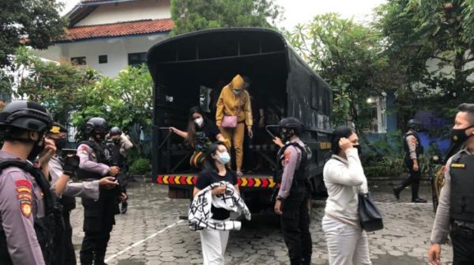 Tarif 'Wah' Prostitusi Online di Solo, Bisnis Esek-esek yang Dilibas Gibran