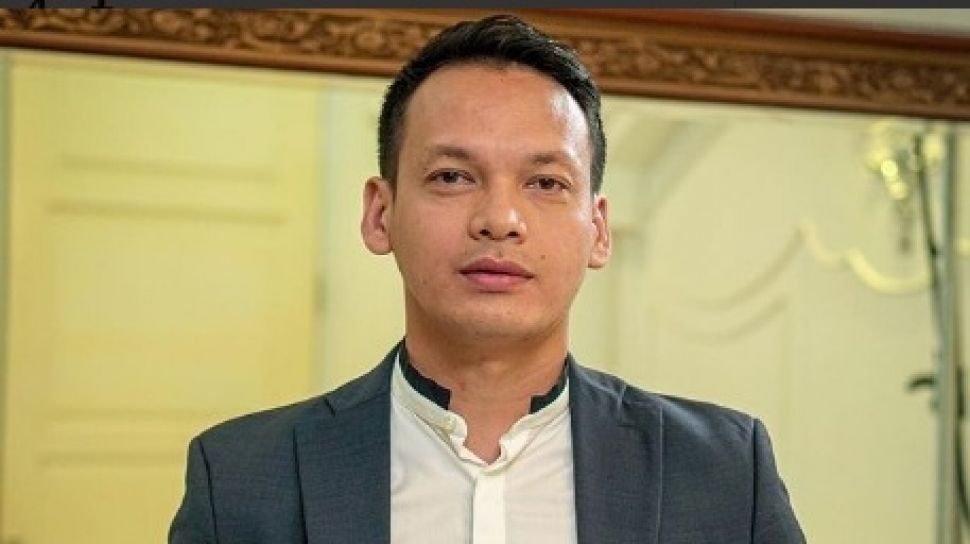 Pamer Foto Lawas di Film Dealova, Ben Joshua Geli Sendiri
