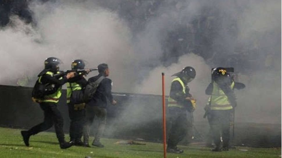 TGIPF Ungkap Bukti Penggunaan Gas Air Mata Kedaluwarsa Di Tragedi Kanjuruhan: Mata Para Korban ...