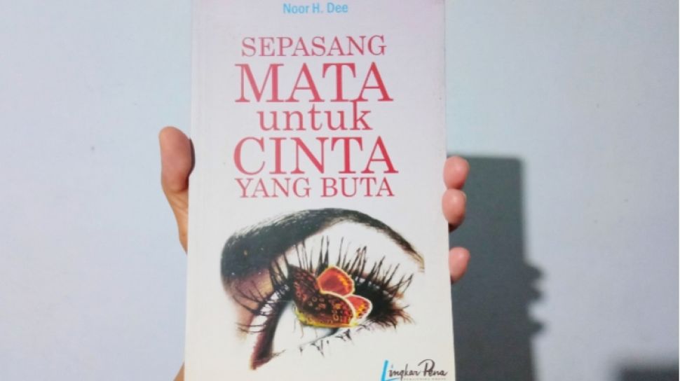 Sepasang Mata untuk Cinta yang Buta: Tak Ada Manusia Sempurna