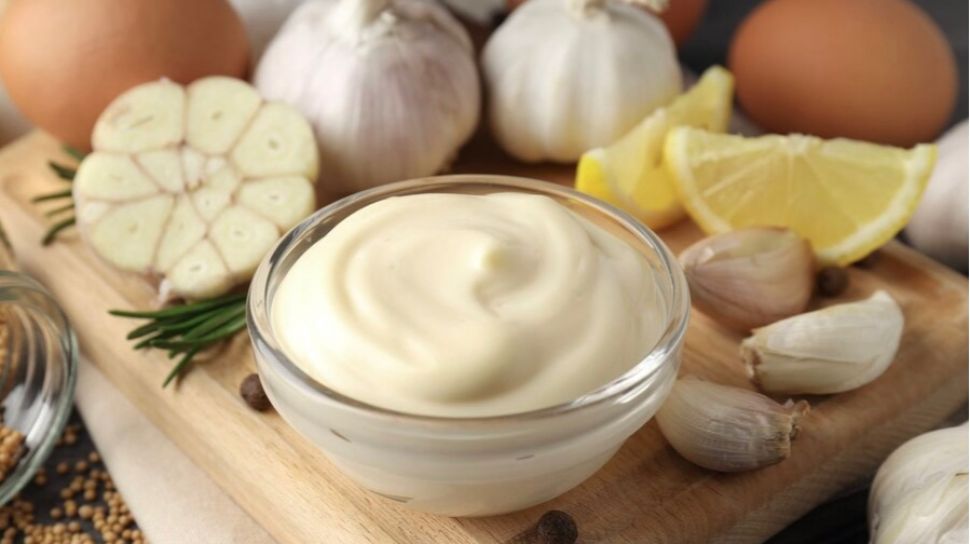 Wajib Tahu, 4 Manfaat Rahasia Mayones untuk Kecantikan Rambut