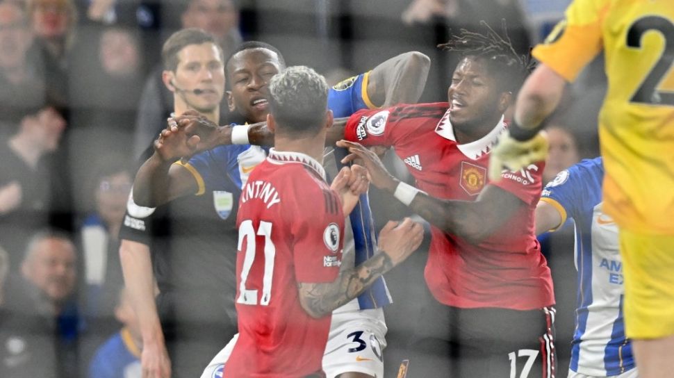 Saat Manchester United Tiru Persija: Garang di Kandang, Loyo di Tandang