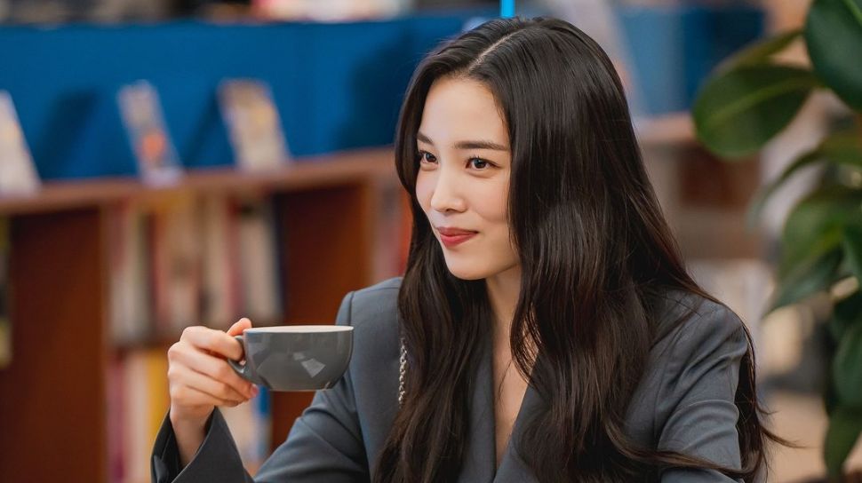 Mainkan 2 Peran Sekaligus, Ini 5 Pesona Yoon So Hee di Drama Heartbeat