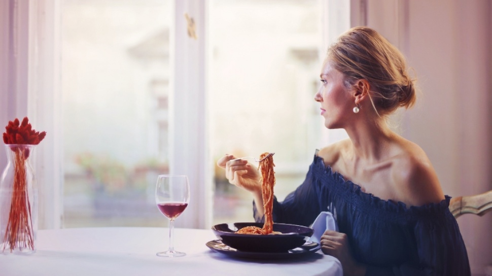 Food Vlogger Indonesia Ribut, 5 Reviewer Makanan Paling Terkenal di ...