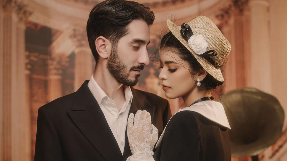 10 Potret Prewedding Jharna Bhagwani, Cantiknya Bikin Pangling!