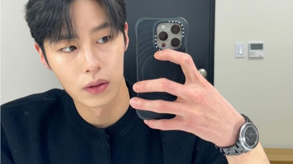 4 Potret Mirror Selfie Lee Jae Wook, Idola Sejuta Umat yang Pacaran ...