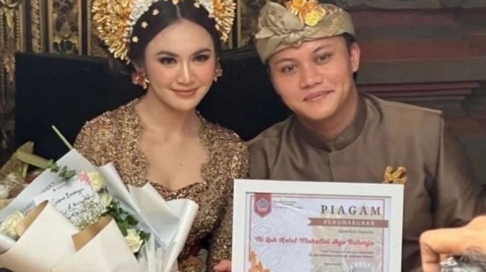 Rizky Febian Pamer Piagam Jelang Nikahi Mahalini, Apa Maksudnya?
