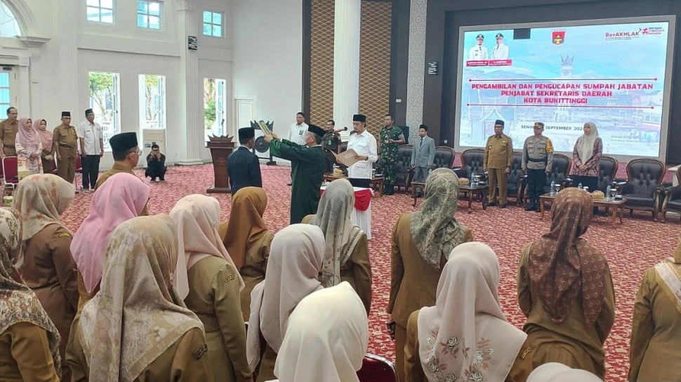 Pj Sekda Kota Bukittinggi Dilantik, Erman Safar Wanti-wanti Soal Netralitas ASN Jelang Pilkada ...