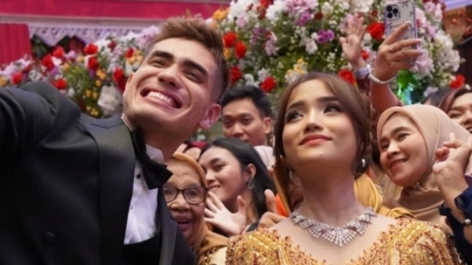 Kakak Fuji Keceplosan soal Aisar Khaled, Warganet: Gak Bahaya Ta? Kakak Fuji Keceplosan soal Aisar Khaled, Warganet: Gak Bahaya Ta?