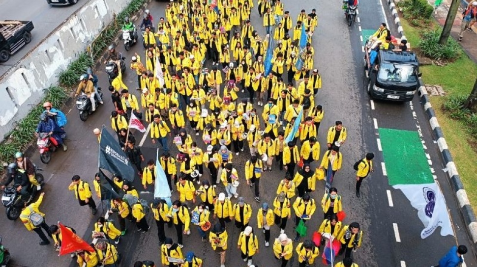 Demo 10 September 2025: Aktivis-Mahasiswa Demo di Polda Metro Buntut ...