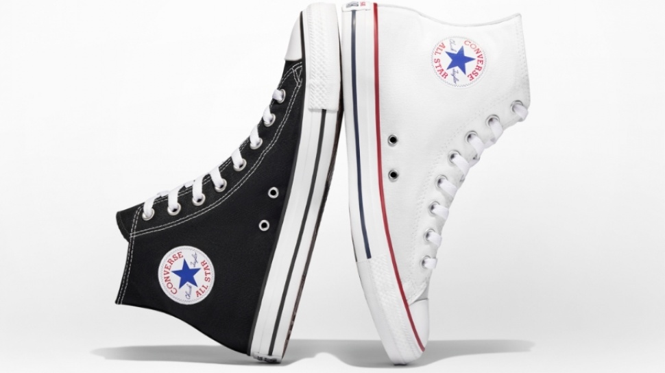 Melawan Arus Tren: Rahasia Converse Chuck Taylor Tetap Relevan di Era ...