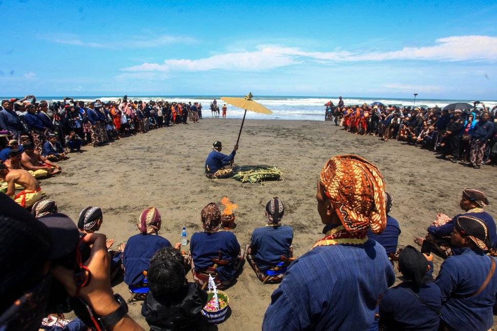 Prosesi Labuhan Parangkusumo