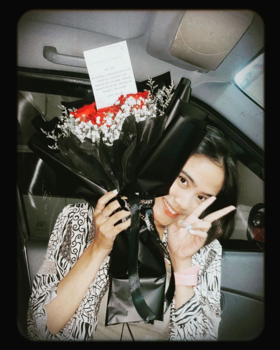 Jadi Perhatian Banyak Orang, 5 Potret Syifa Salma Manajer Haji Faisal ...