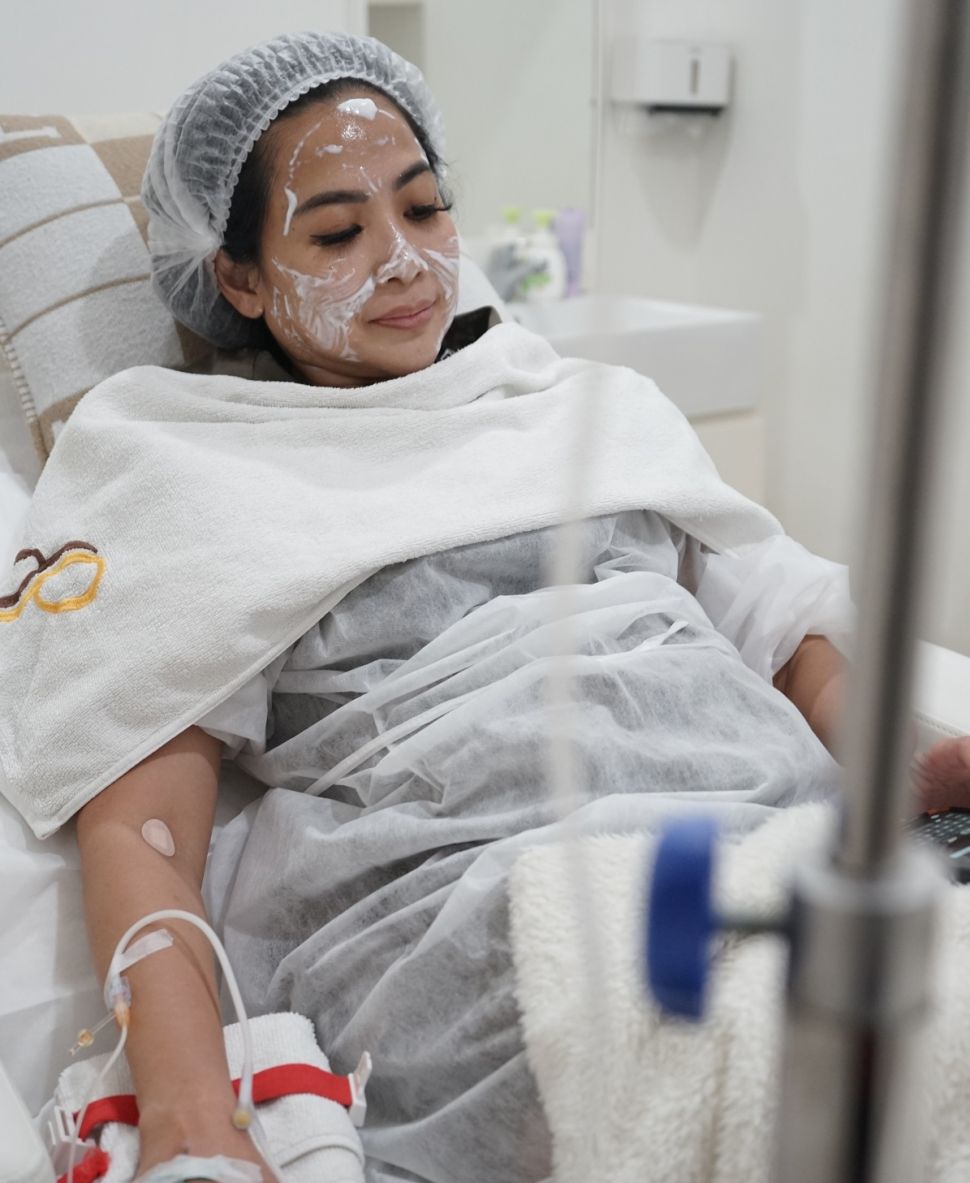 Tak Mau Kalah dari Ayu Ting Ting, Feni Rose Lakukan Perawatan Kecantikan Seharga Rp75 Juta