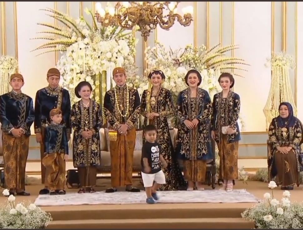 5 Potret Tingkah Polos Panembahan Al Nahyan Nasution, Cucu Jokowi Jadi Idola Baru Usai ...