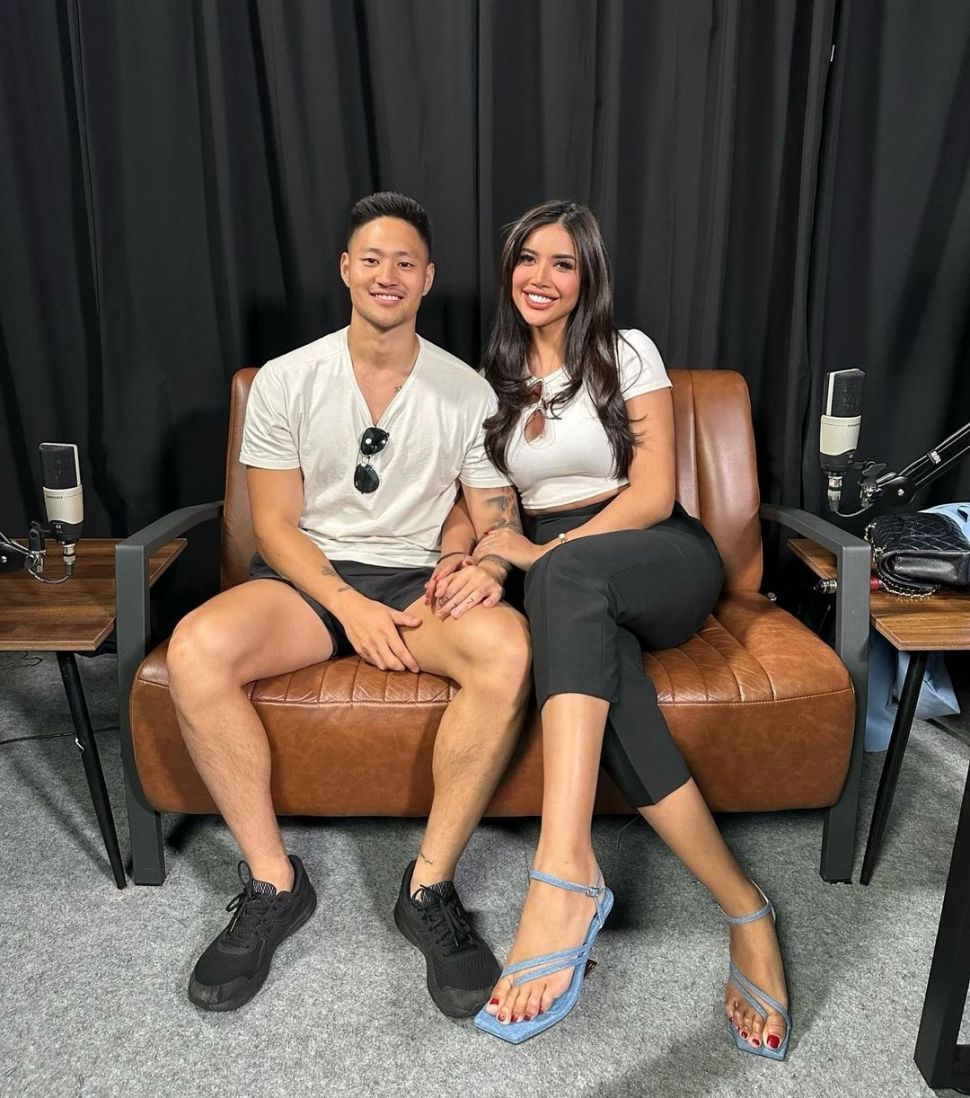 5 Potret Millen Cyrus dengan Pacar Baru Lionel Lee, Dari Ultah Ameena Hingga Tak Ragu Telanjang ...